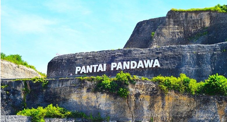 Pantai Pandawa: Keindahan Alam yang Masih Alami dan Akses yang Unik ...